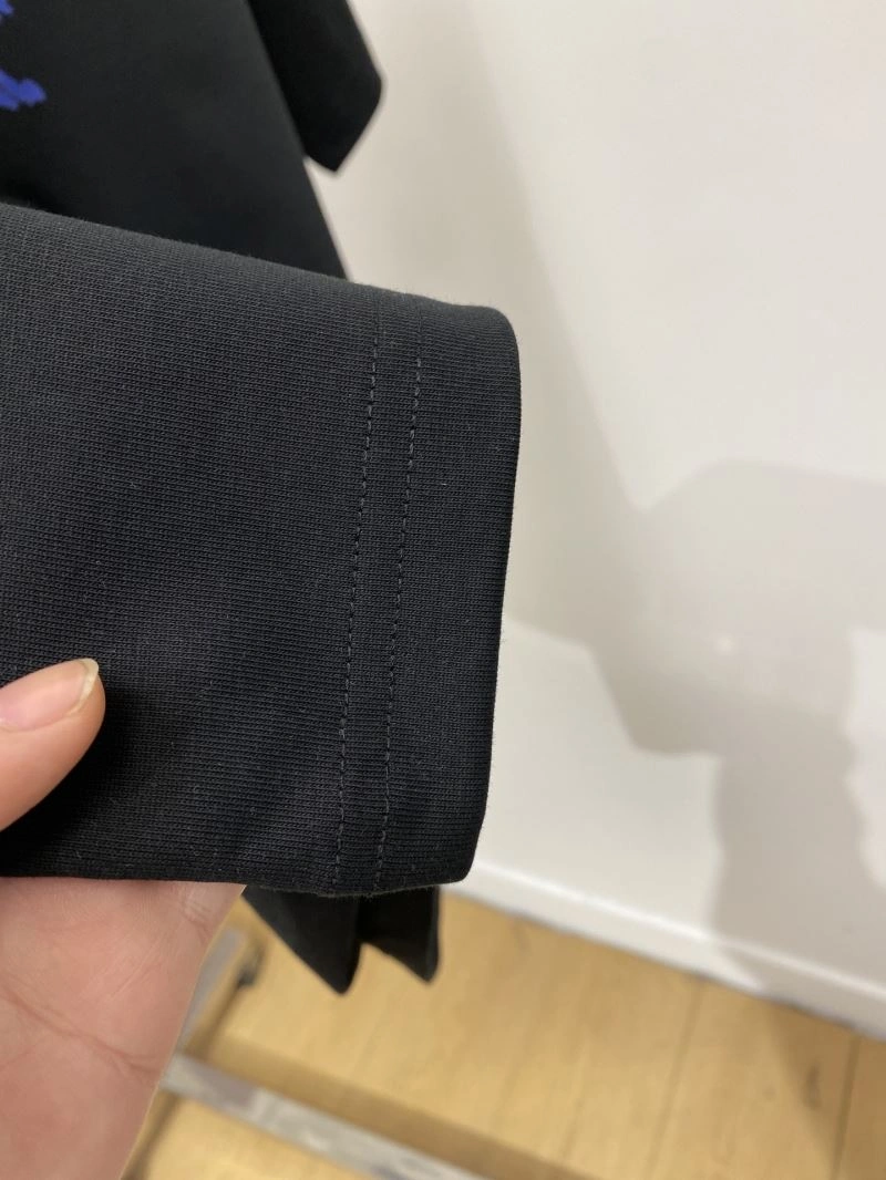Indistinguishable Burberry T-Shirts