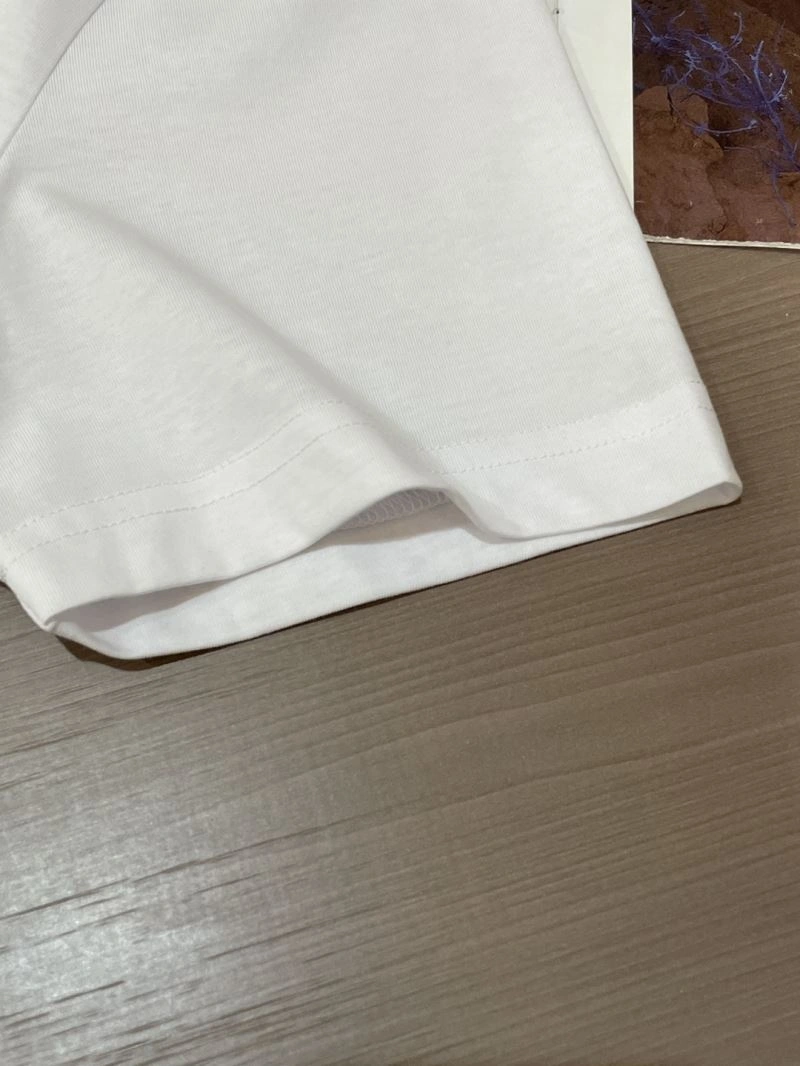 Inexpensive Burberry T-Shirts