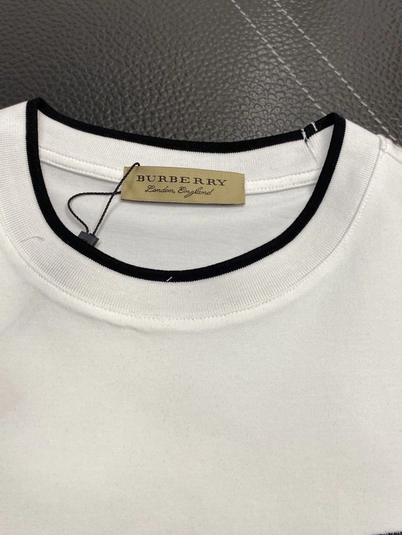 Indistinguishable Burberry T-Shirts