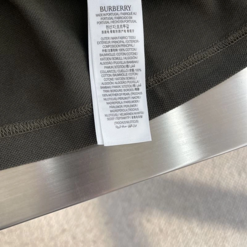 Accurate model Burberry T-Shirts