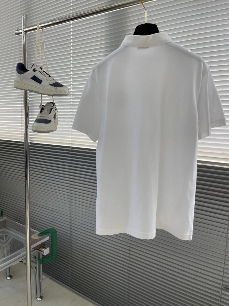 Accurate model Burberry T-Shirts