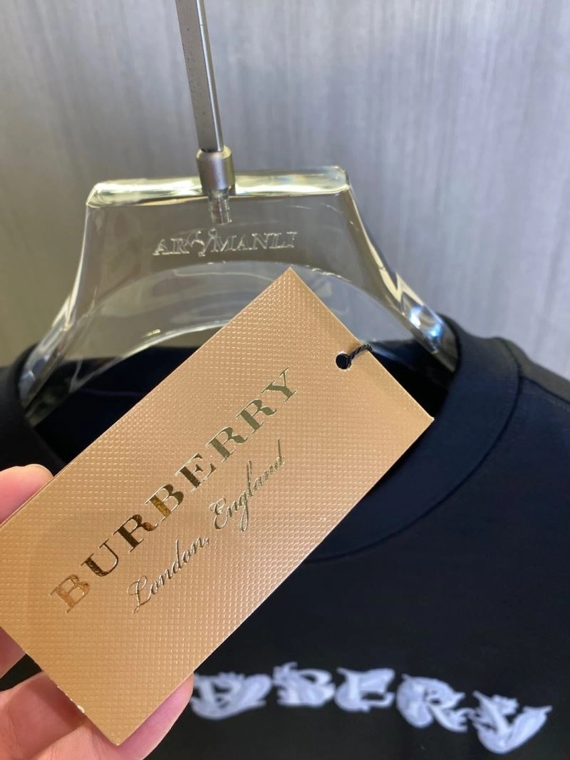 Indistinguishable Burberry T-Shirts