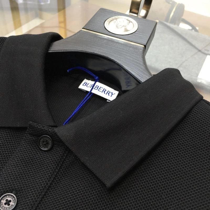 Accurate model Burberry T-Shirts
