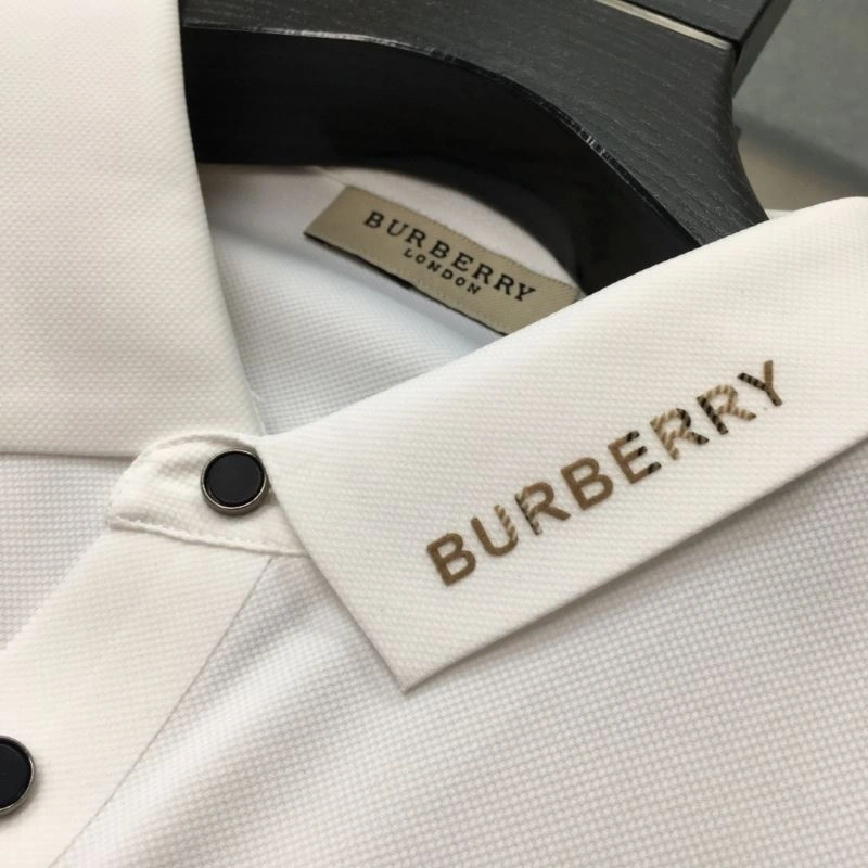 Indistinguishable Burberry T-Shirts