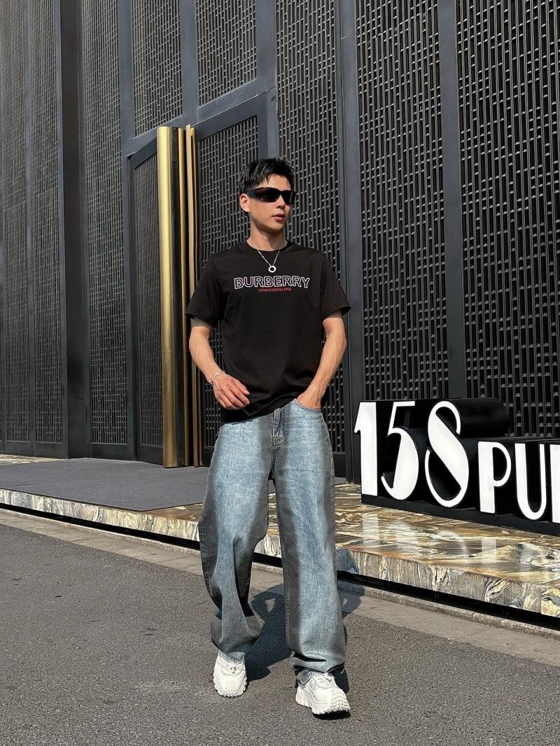 High fidelity Burberry T-Shirts