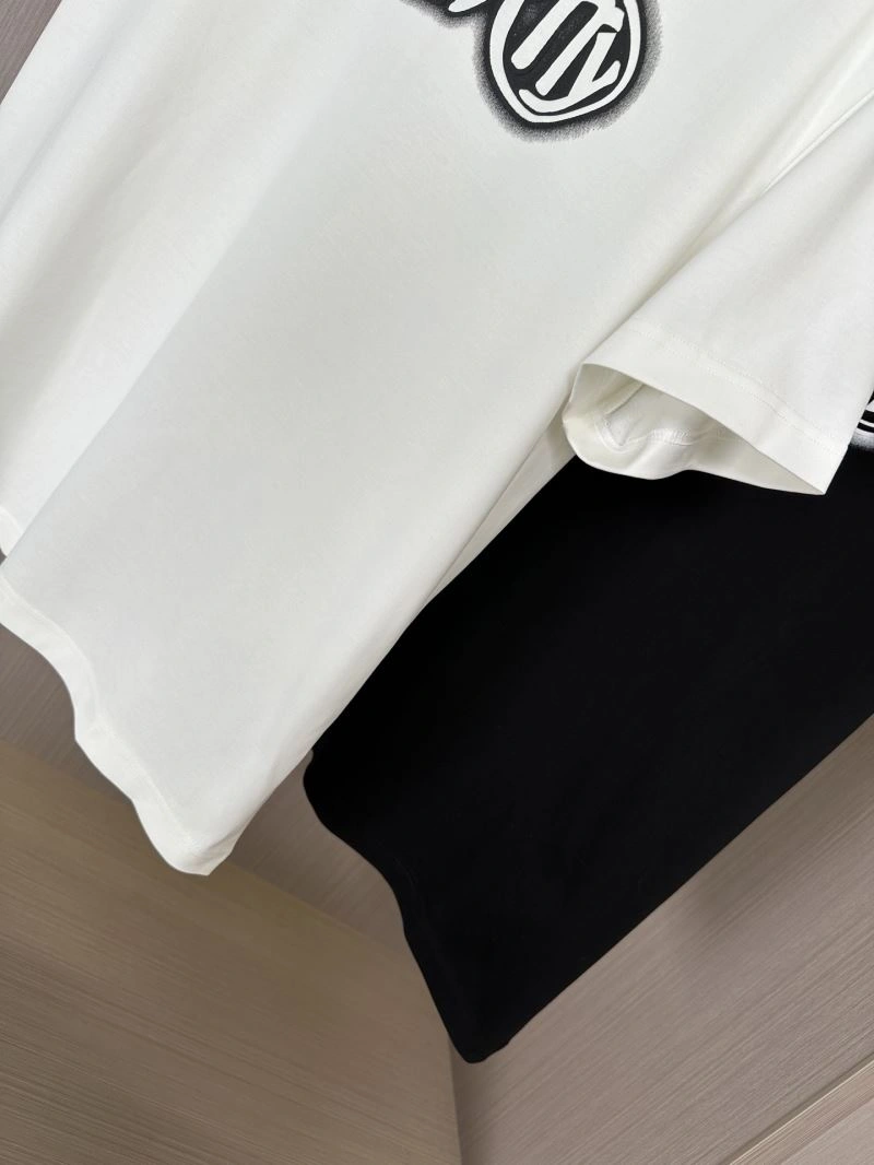 Indistinguishable Burberry T-Shirts