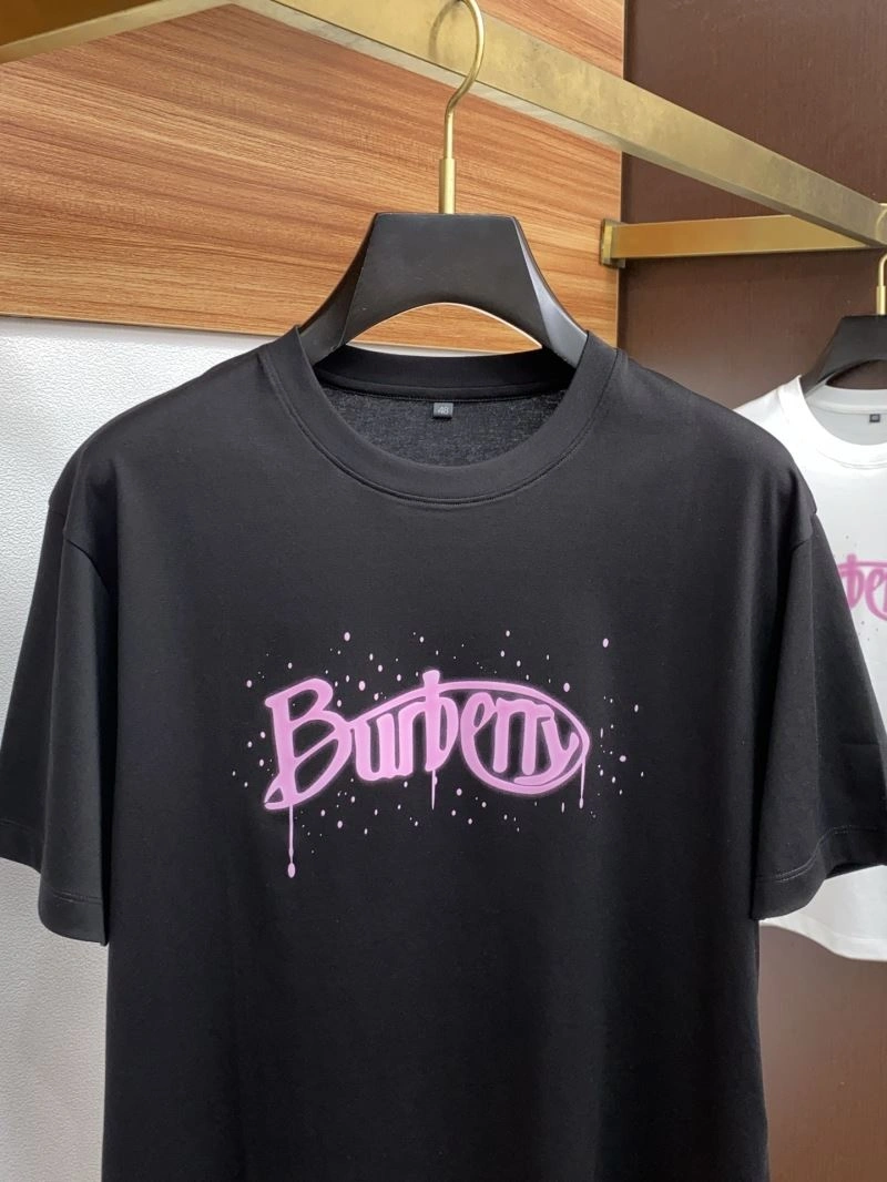Low-cost Burberry T-Shirts