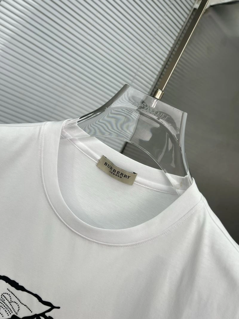Top match Burberry T-Shirts