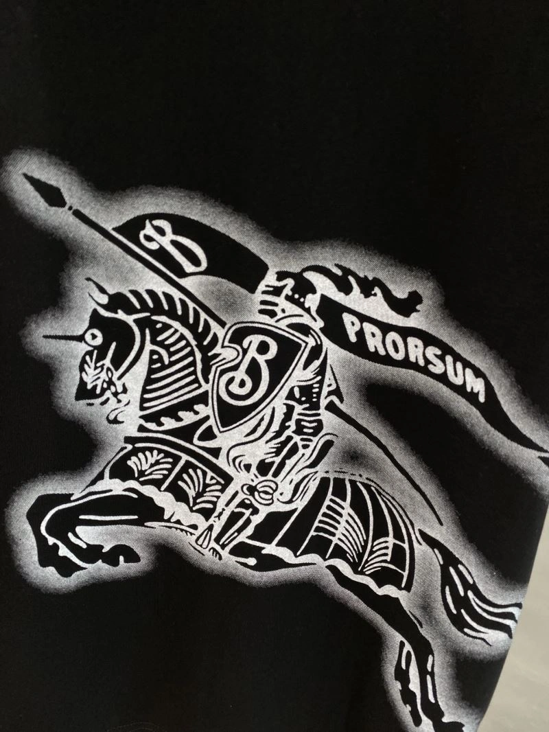Low-cost Burberry T-Shirts