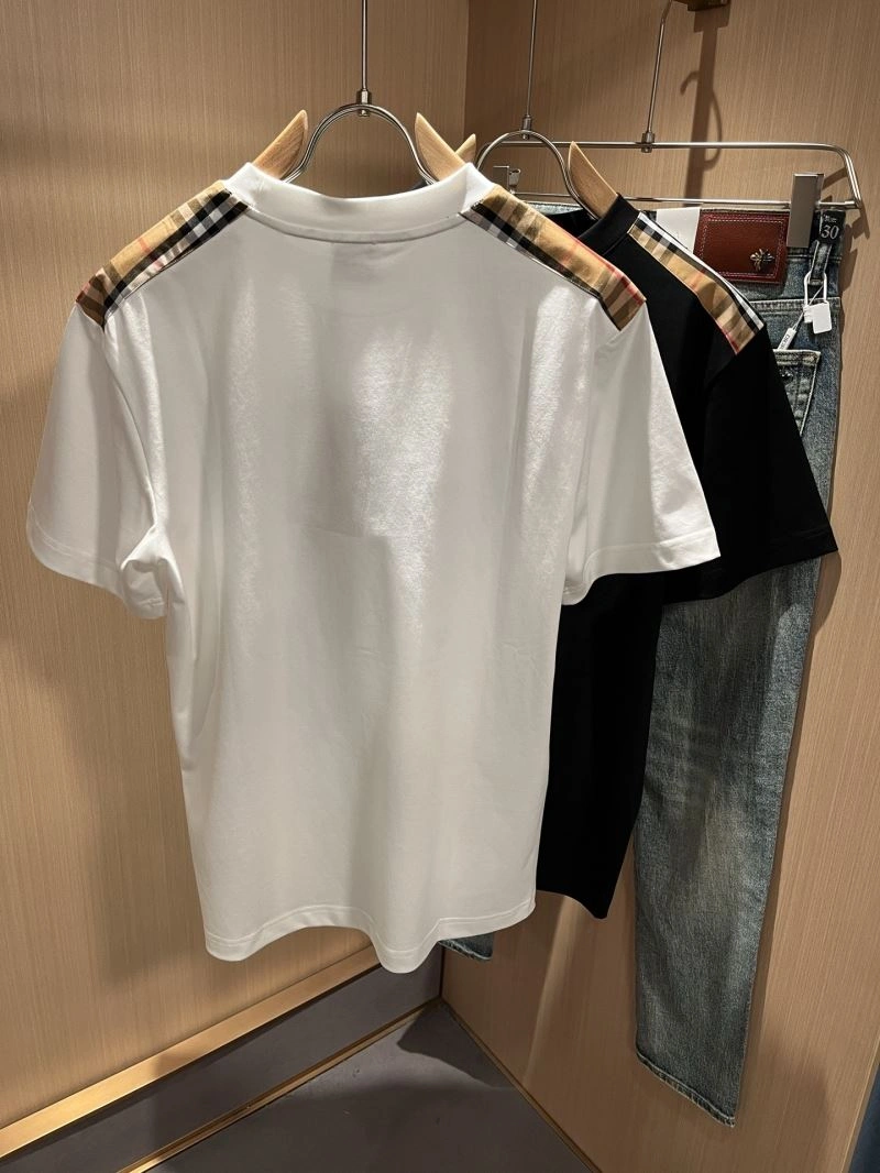 Low-cost Burberry T-Shirts