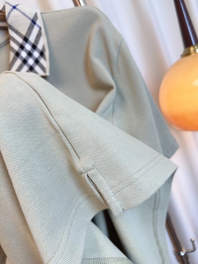 Factory-made Burberry T-Shirts