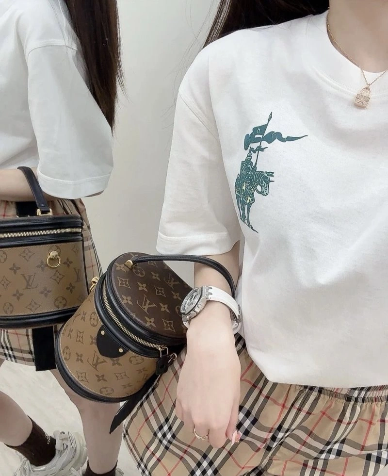 Inexpensive Burberry T-Shirts