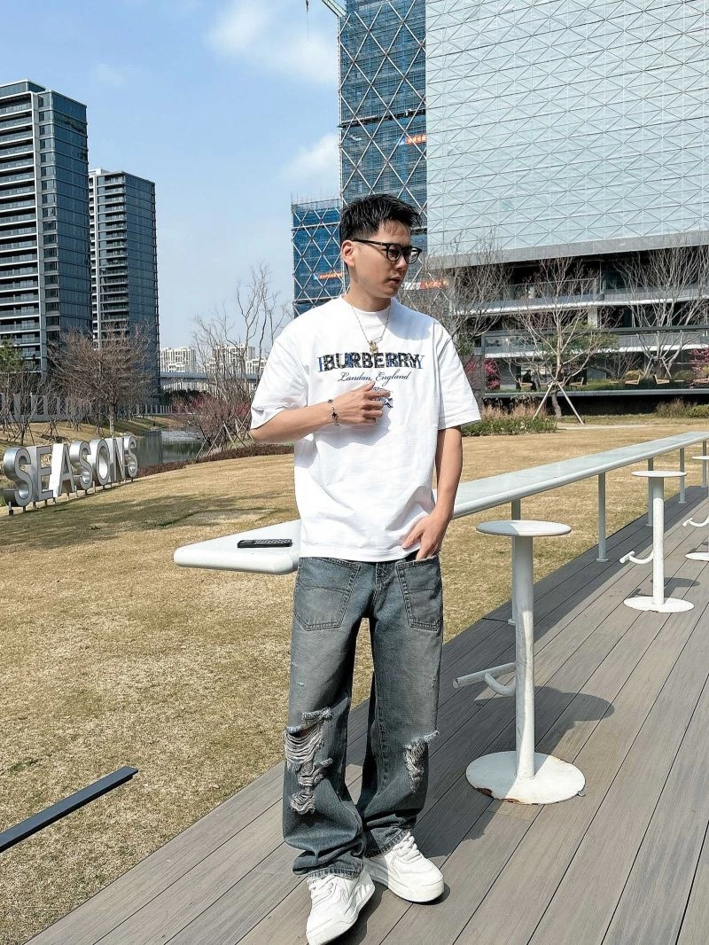 Legit Burberry T-Shirts