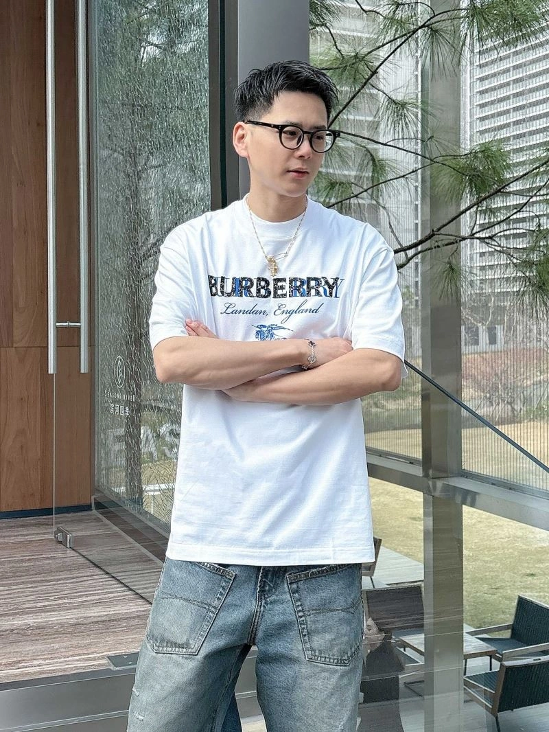 Legit Burberry T-Shirts