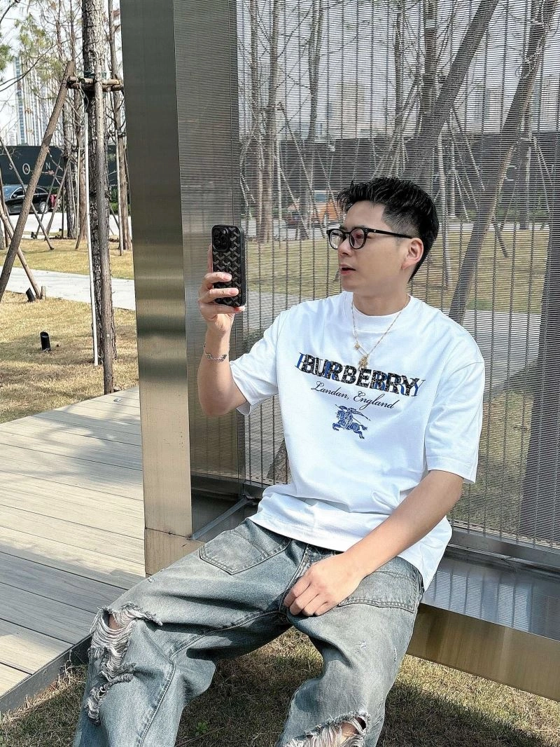 Legit Burberry T-Shirts