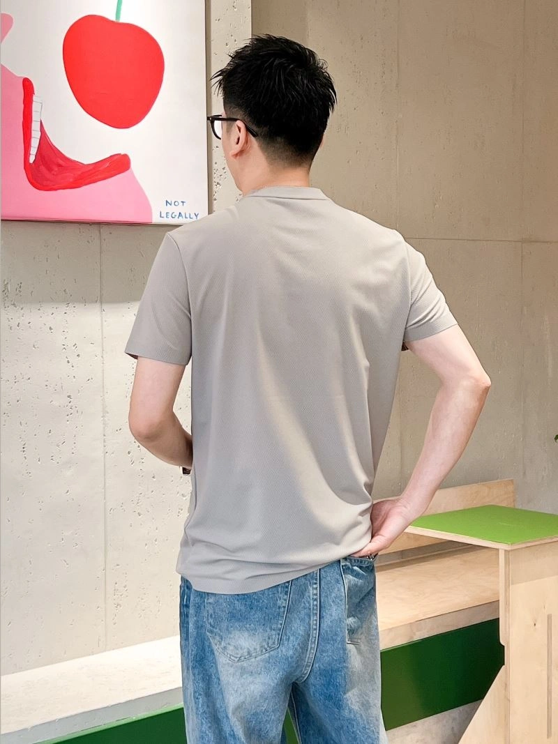 Low-cost Burberry T-Shirts