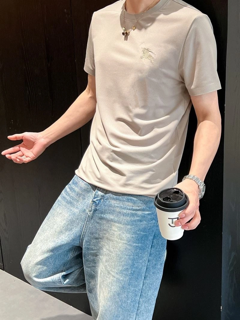 Low-cost Burberry T-Shirts