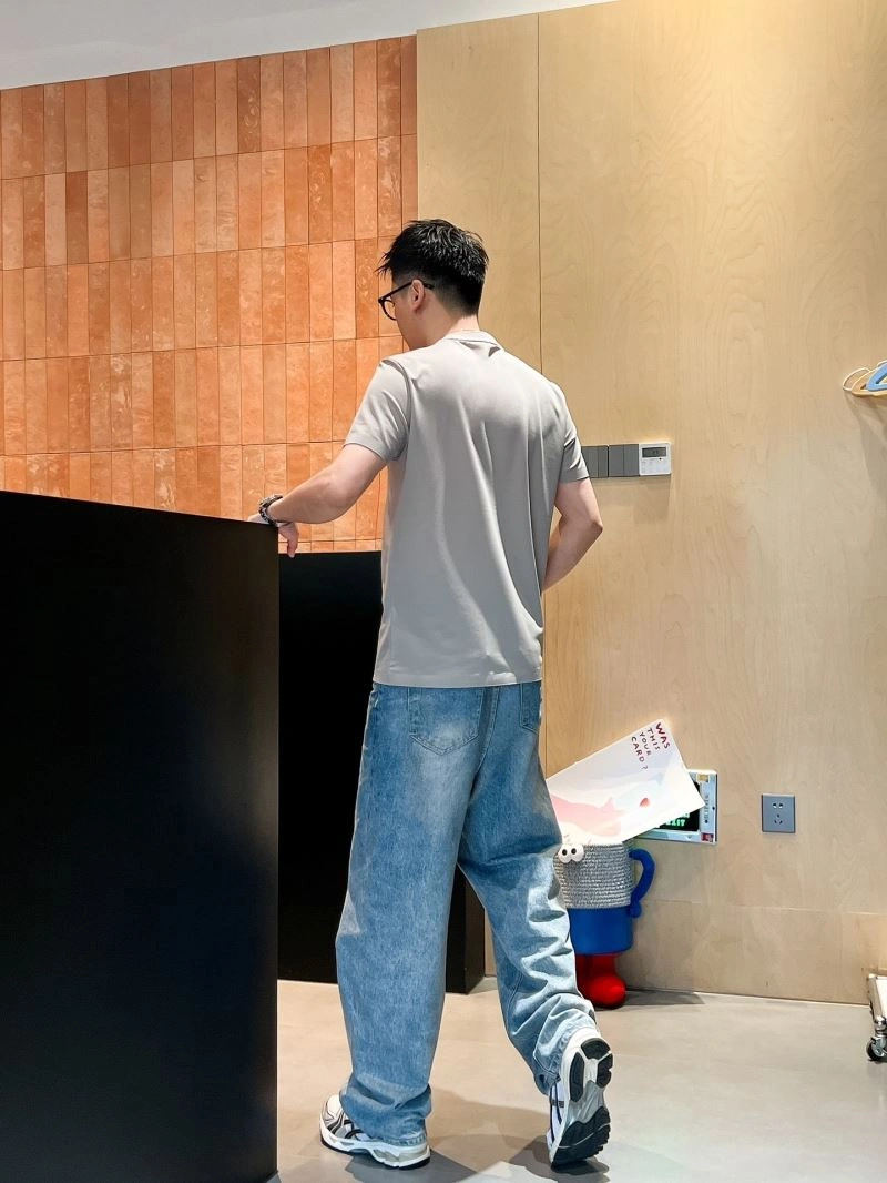 Low-cost Burberry T-Shirts