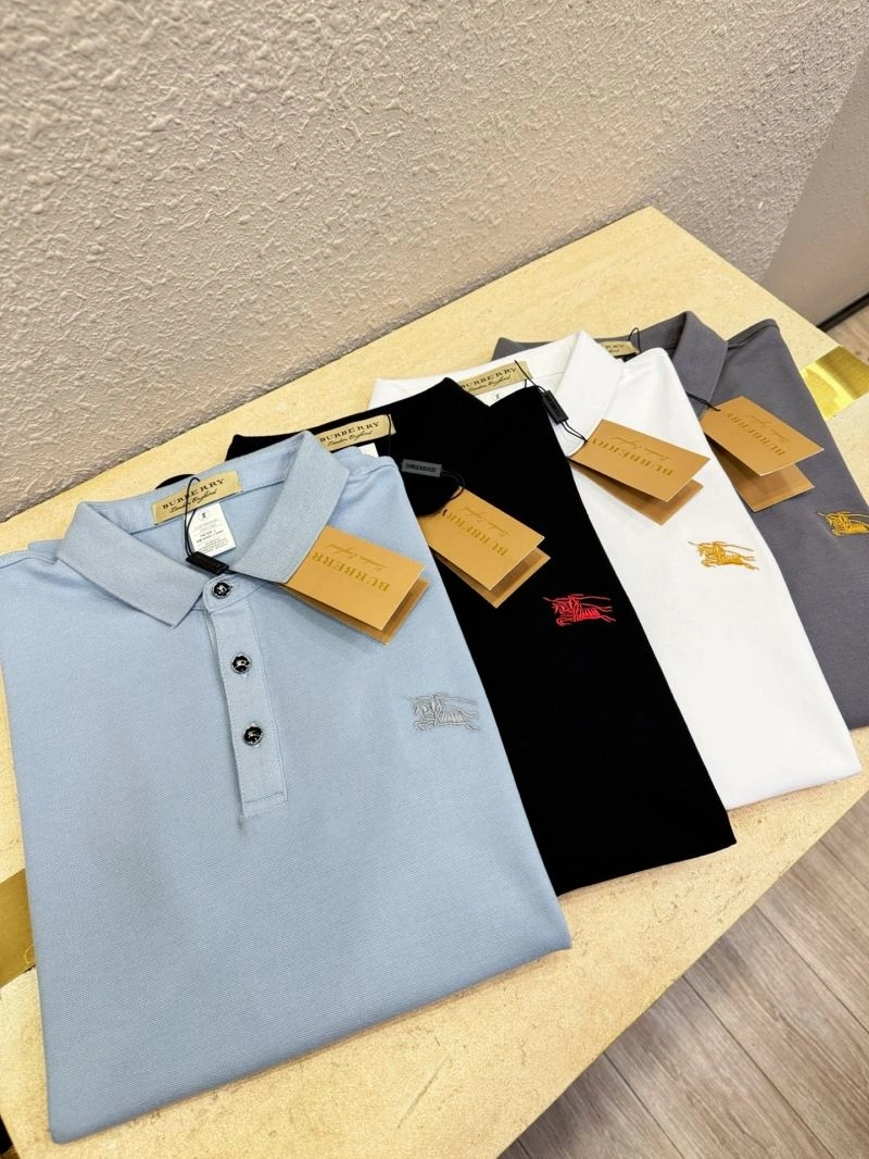Accurate model Burberry T-Shirts