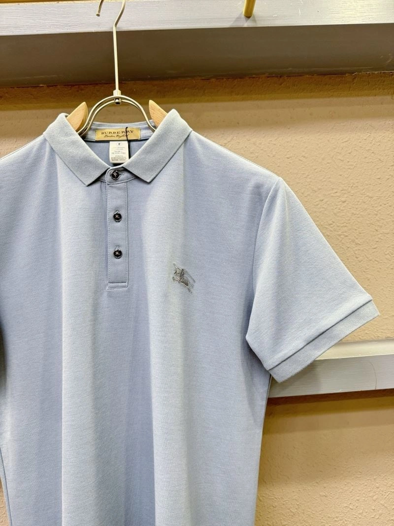 Accurate model Burberry T-Shirts
