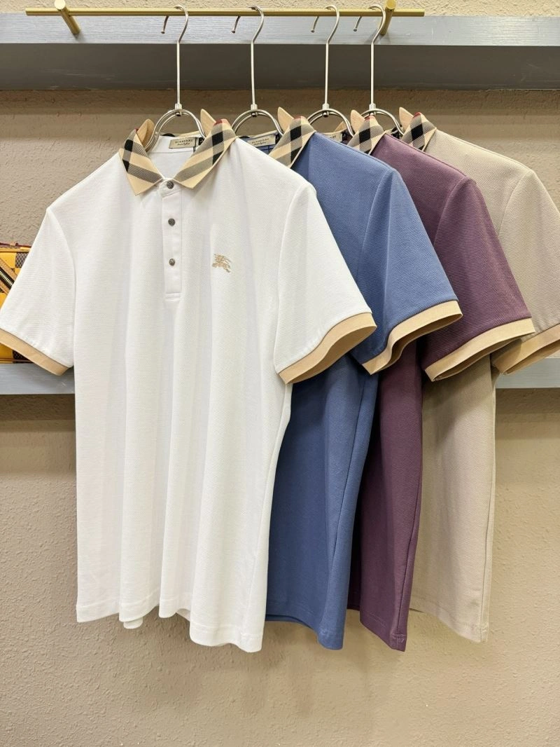 Accurate model Burberry T-Shirts