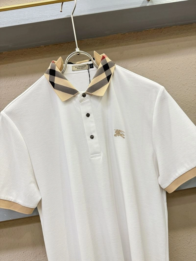 Accurate model Burberry T-Shirts