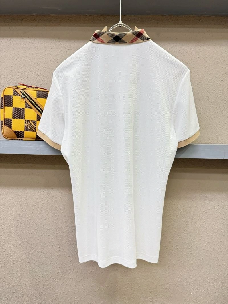 Accurate model Burberry T-Shirts