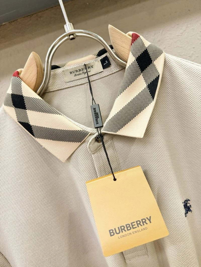 Low-cost Burberry T-Shirts