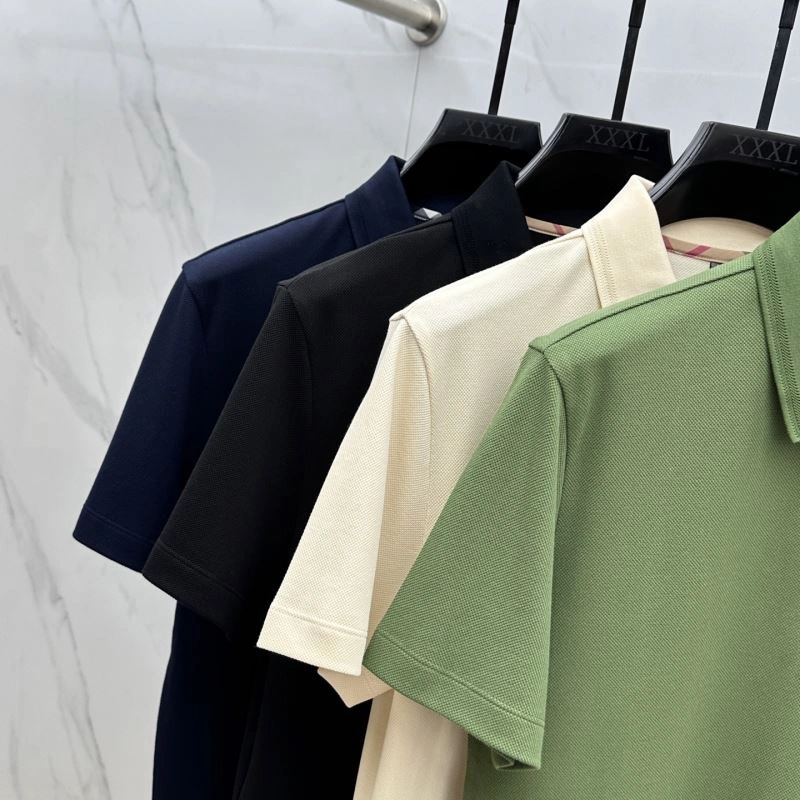 Accurate model Burberry T-Shirts