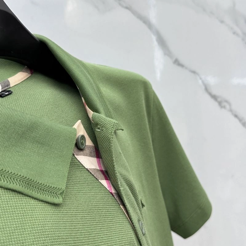 Accurate model Burberry T-Shirts