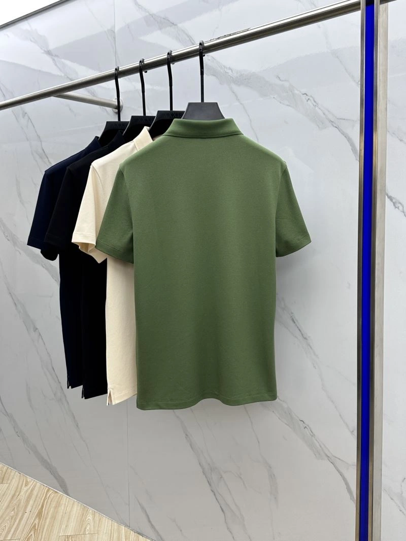 Accurate model Burberry T-Shirts