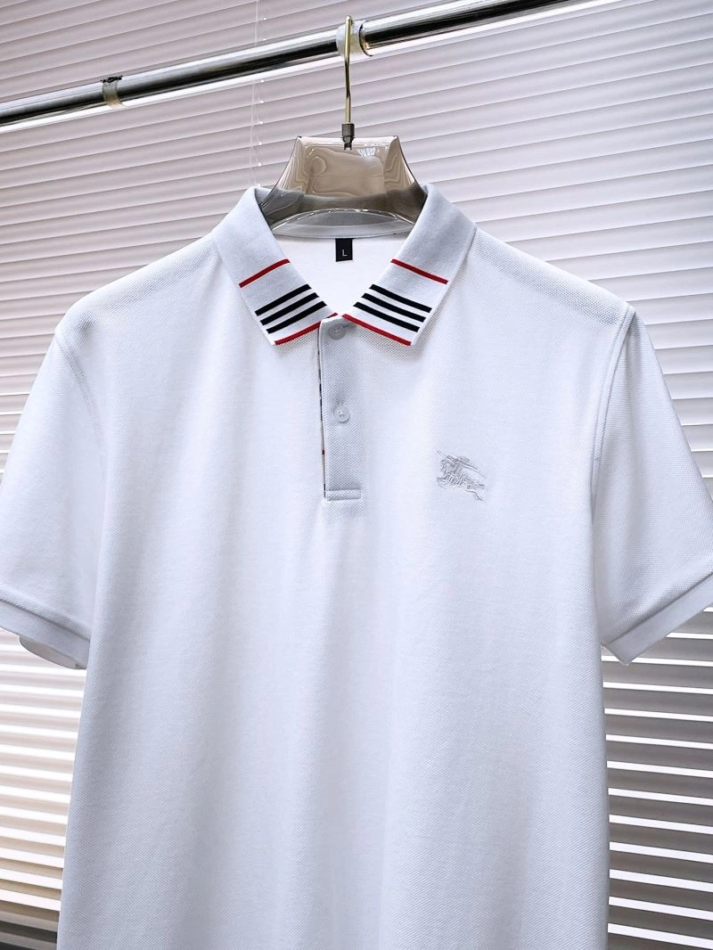 Accurate model Burberry T-Shirts