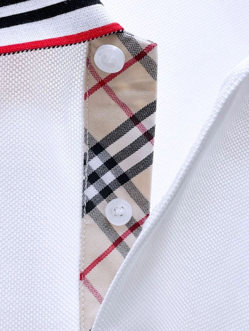 Accurate model Burberry T-Shirts