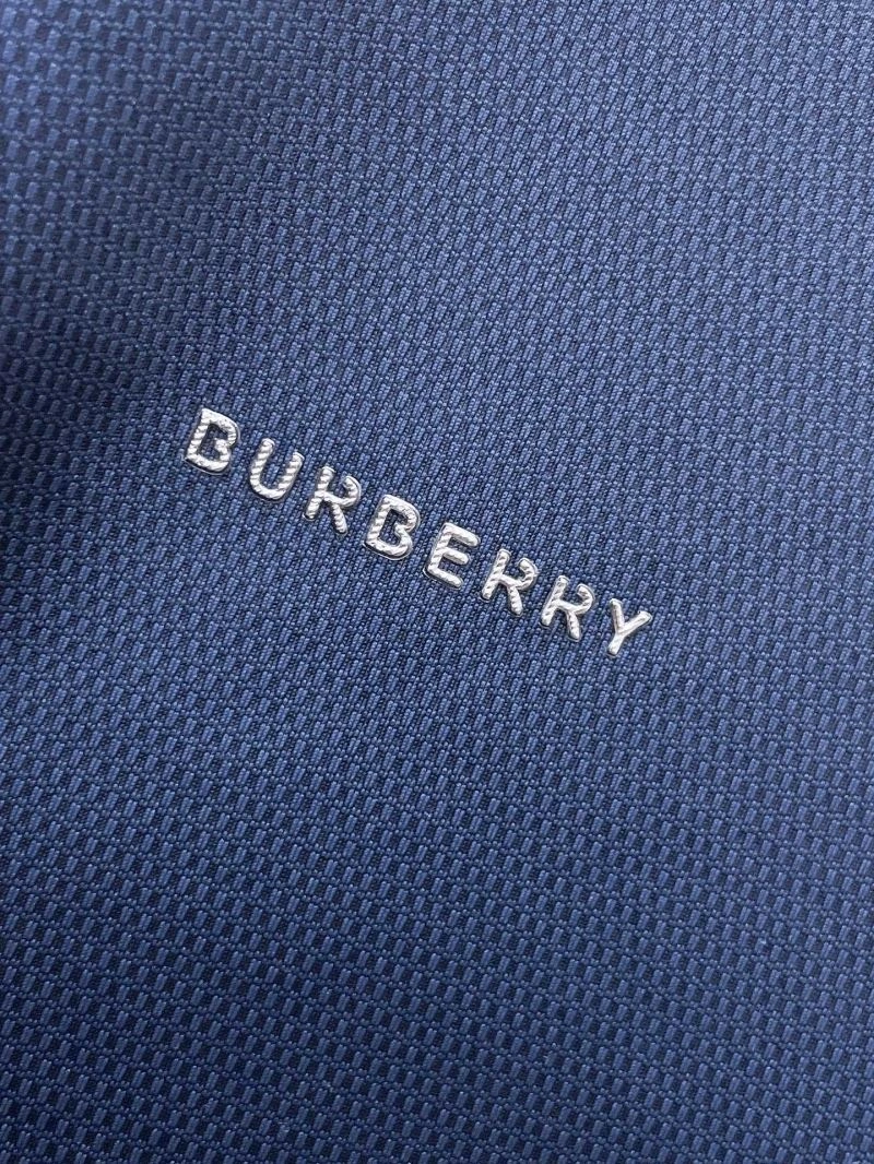 Indistinguishable Burberry T-Shirts