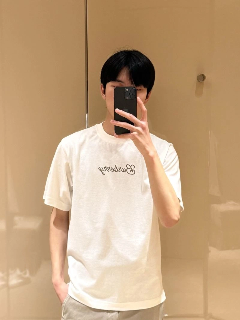 High fidelity Burberry T-Shirts