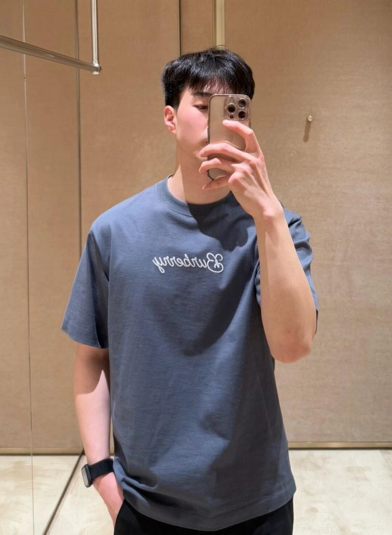 High fidelity Burberry T-Shirts