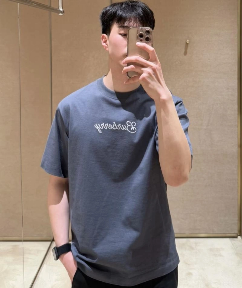 High fidelity Burberry T-Shirts