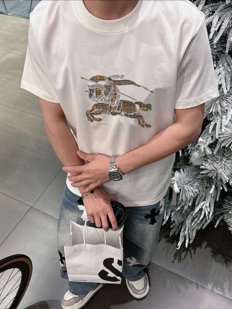 Top match Burberry T-Shirts
