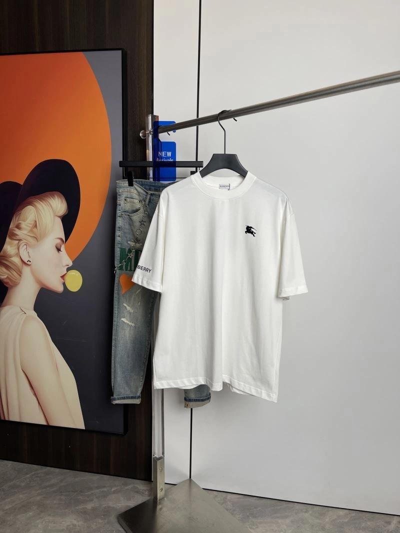 Low-cost Burberry T-Shirts