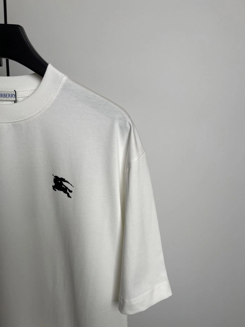 Low-cost Burberry T-Shirts