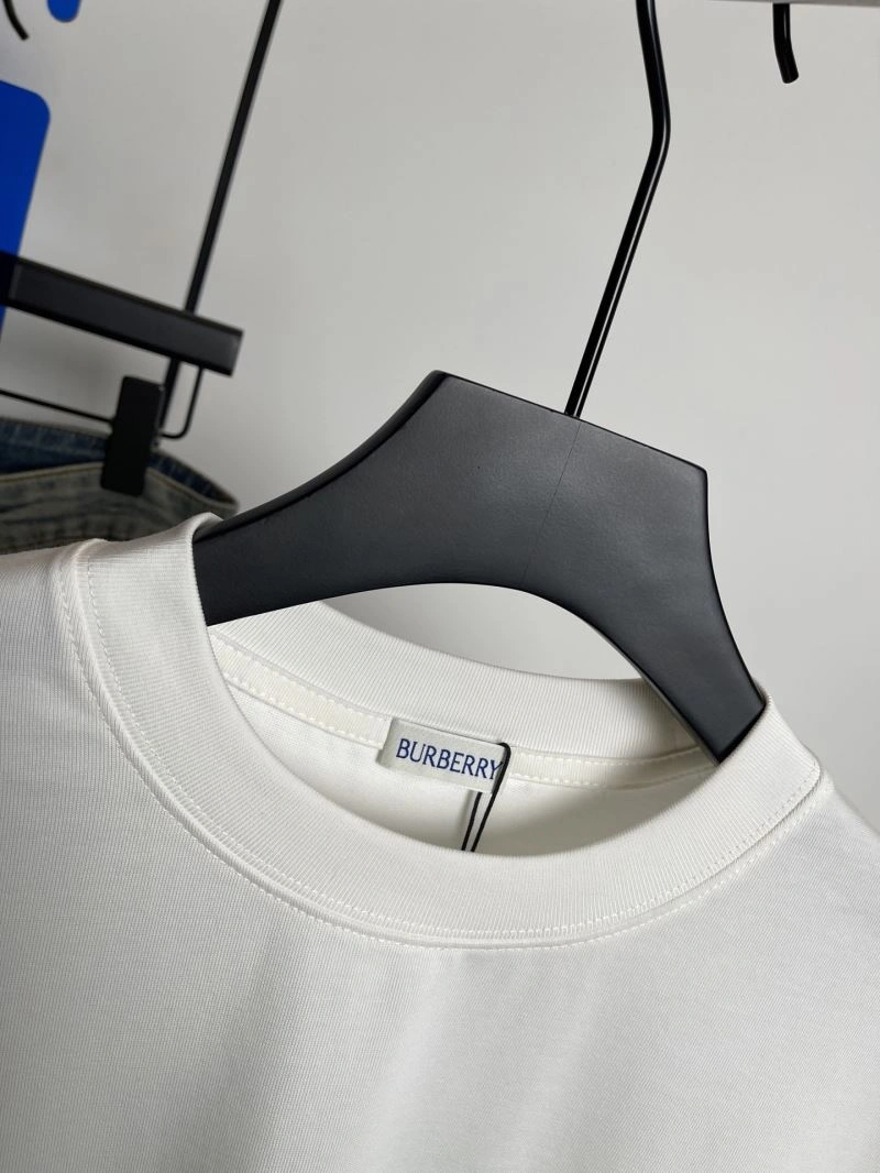Low-cost Burberry T-Shirts