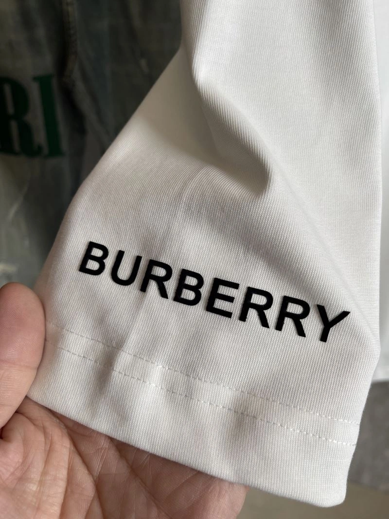 Low-cost Burberry T-Shirts