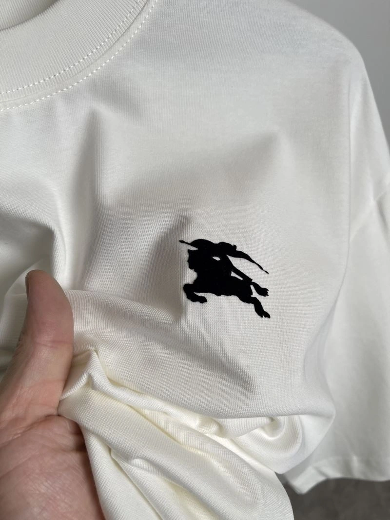 Low-cost Burberry T-Shirts