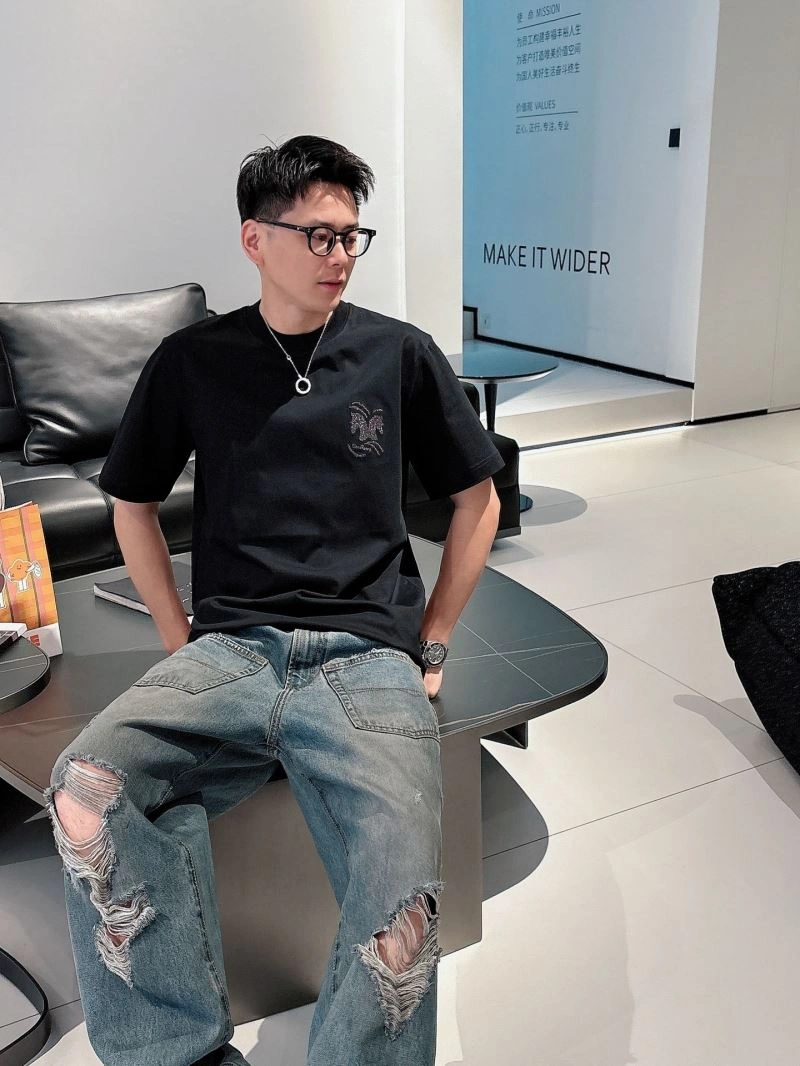 Low-cost Burberry T-Shirts