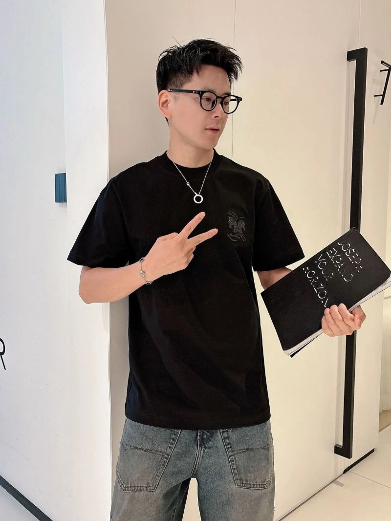 Low-cost Burberry T-Shirts