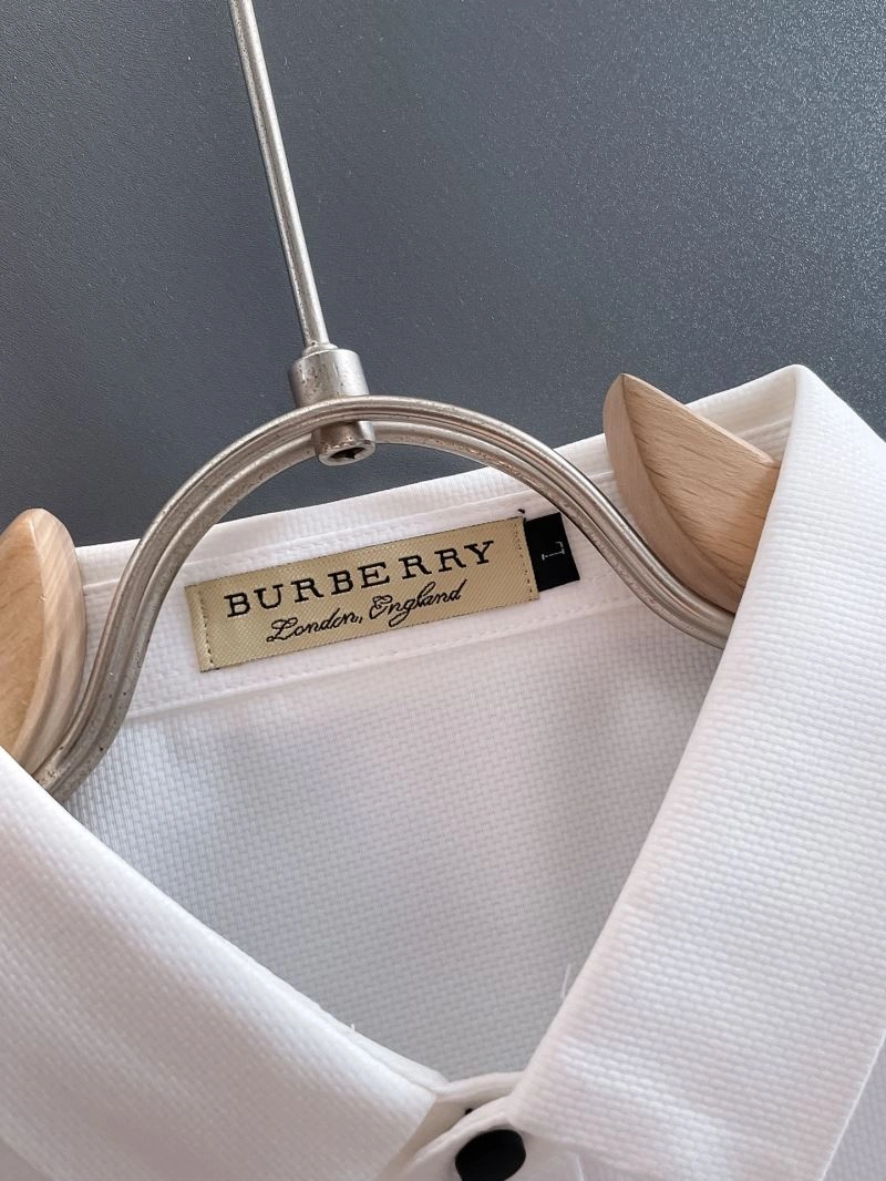Low-cost Burberry T-Shirts