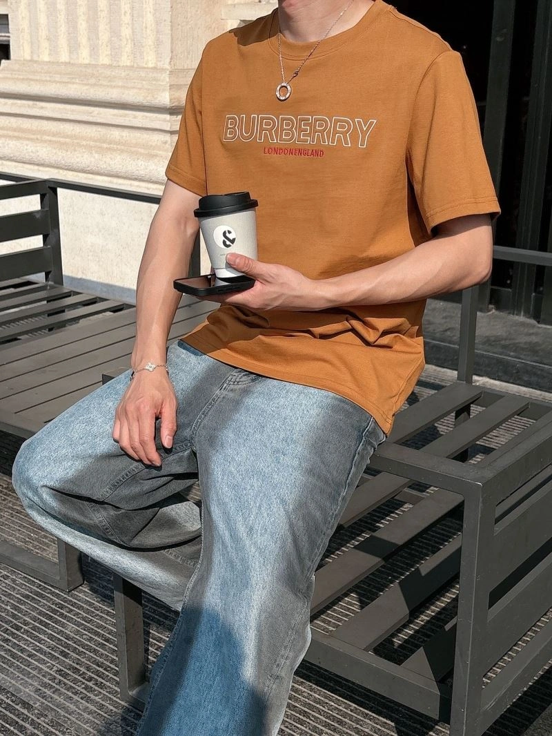 High fidelity Burberry T-Shirts