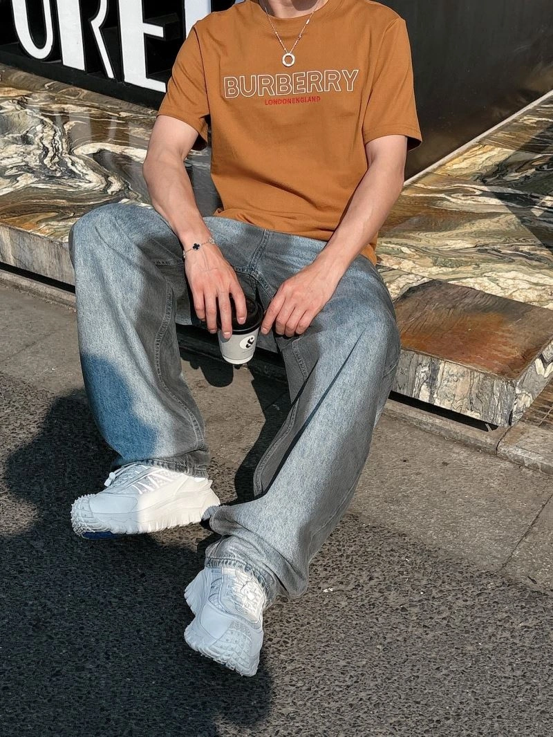 High fidelity Burberry T-Shirts