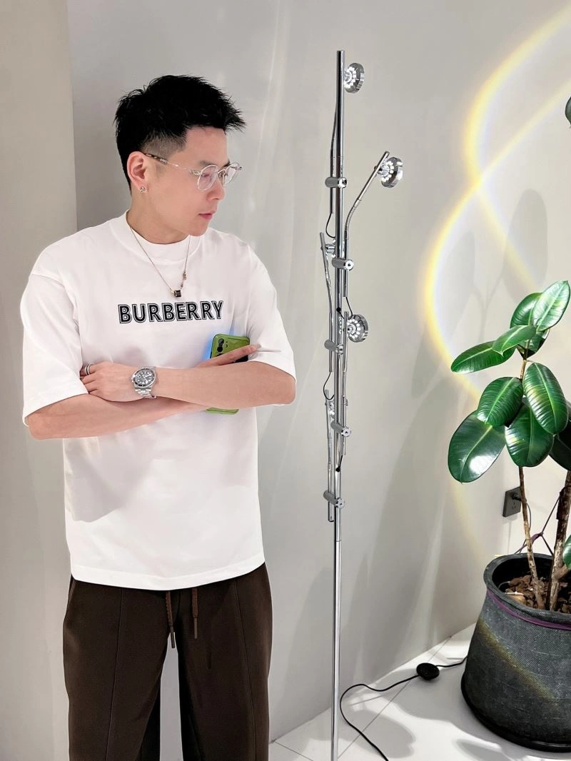 Top match Burberry T-Shirts
