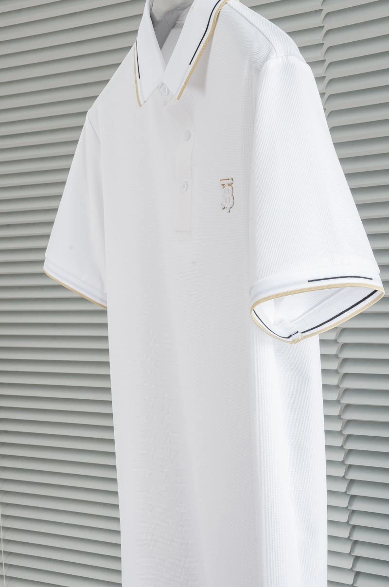 Accurate model Burberry T-Shirts